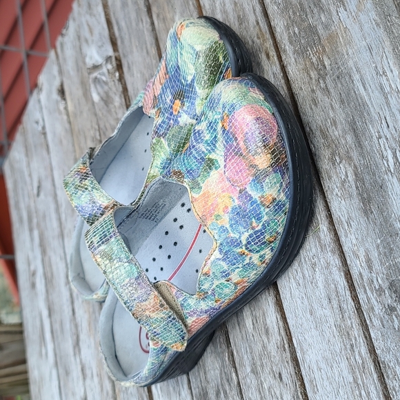 Klogs | Shoes | Klogs Ladies Velcro Strap Floral Leather Low ...